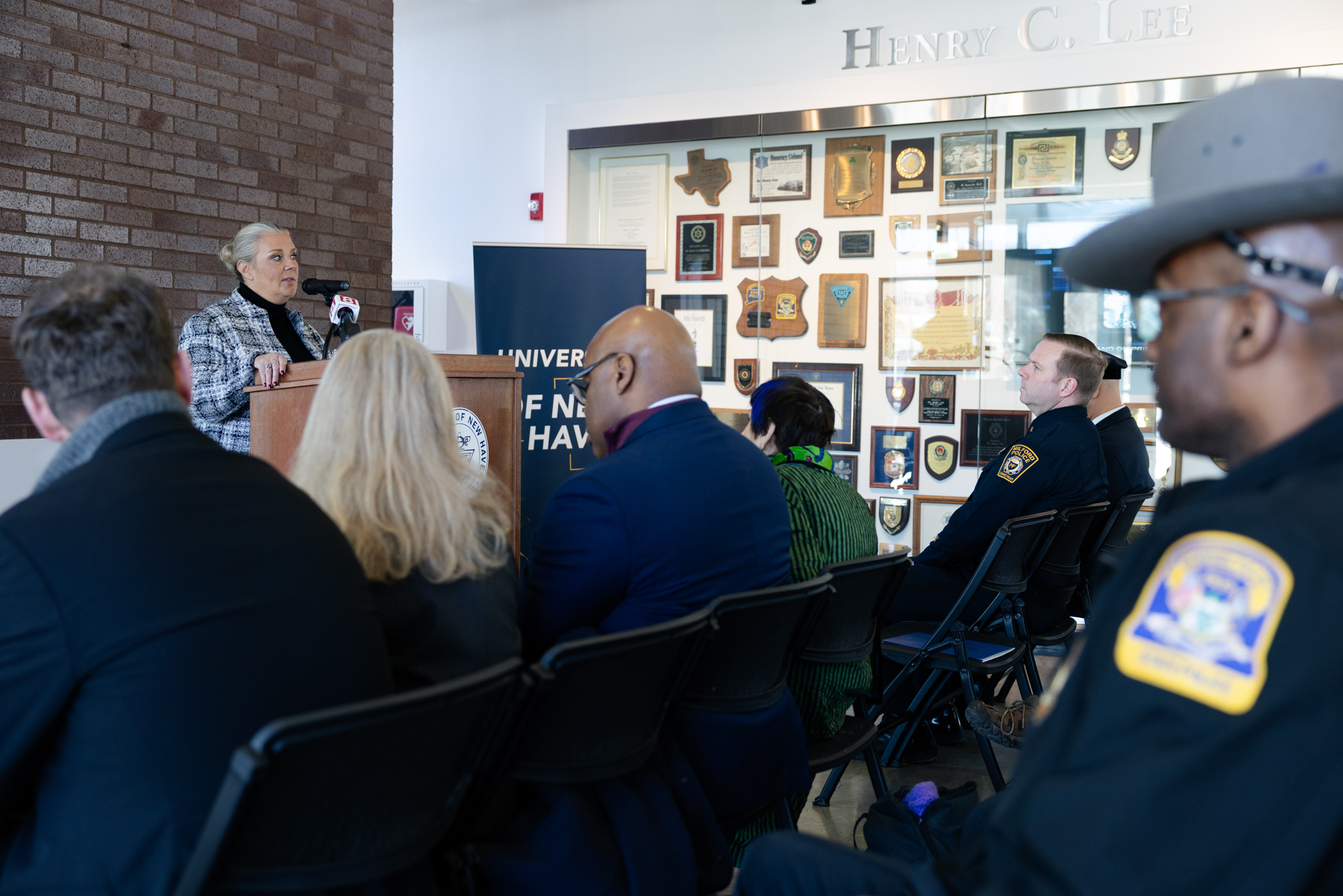 CT police: Cops must intervene if they see excessive force by feds ...