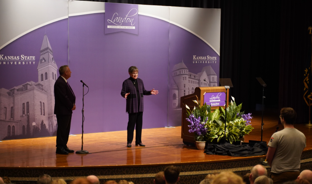 Kelly denounces gun violence, urges return to less toxic political ...