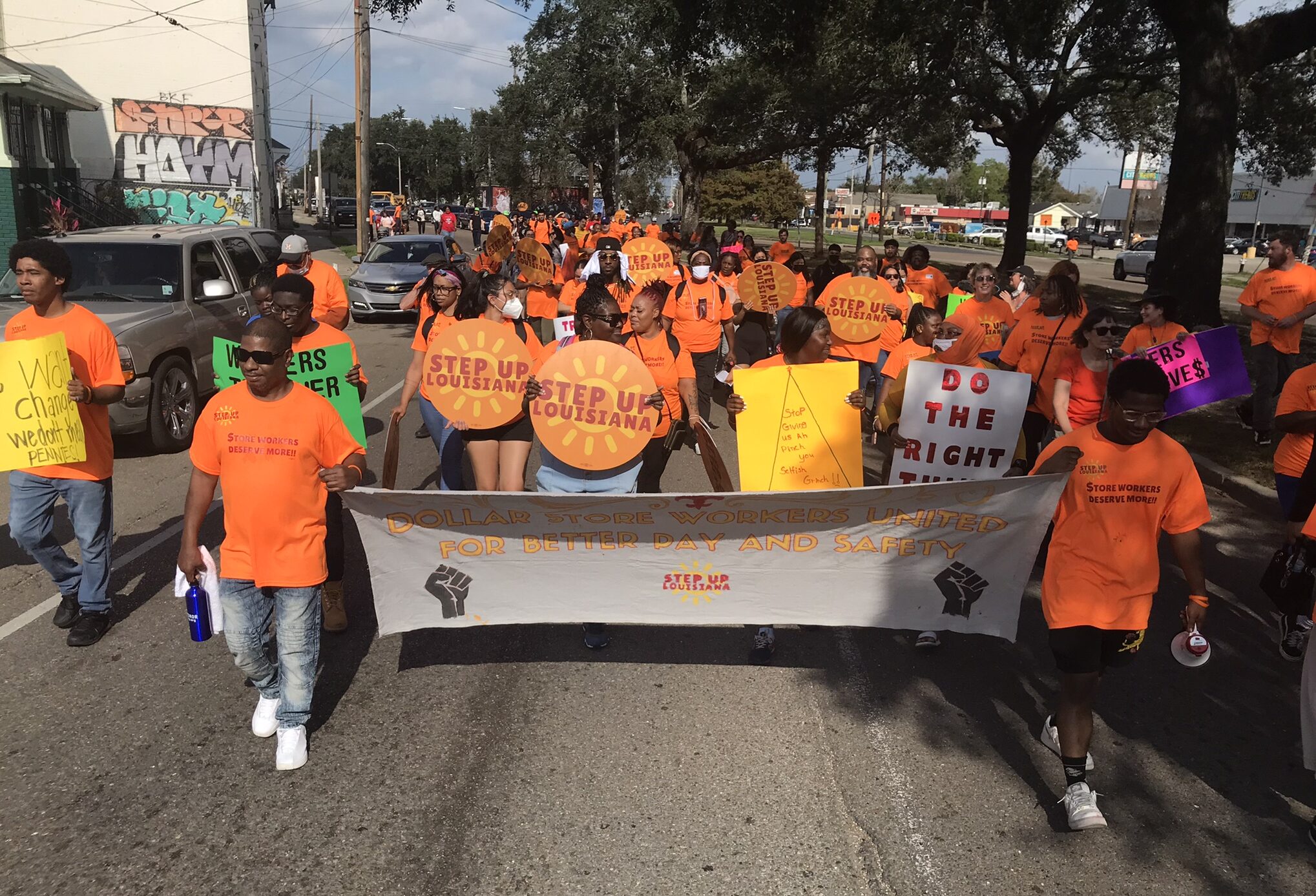 Dollar store workers fight to improve jobs, even without a union | News ...