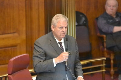 Bill protecting pesticide availability prevails in North Dakota Senate ...