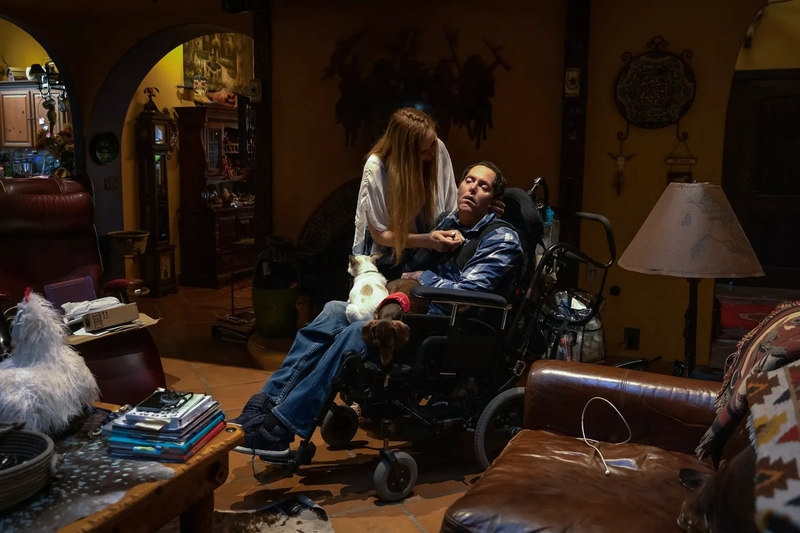 ‘I couldn’t find a nurse:’ L.A. family sues hospital over life-altering ...