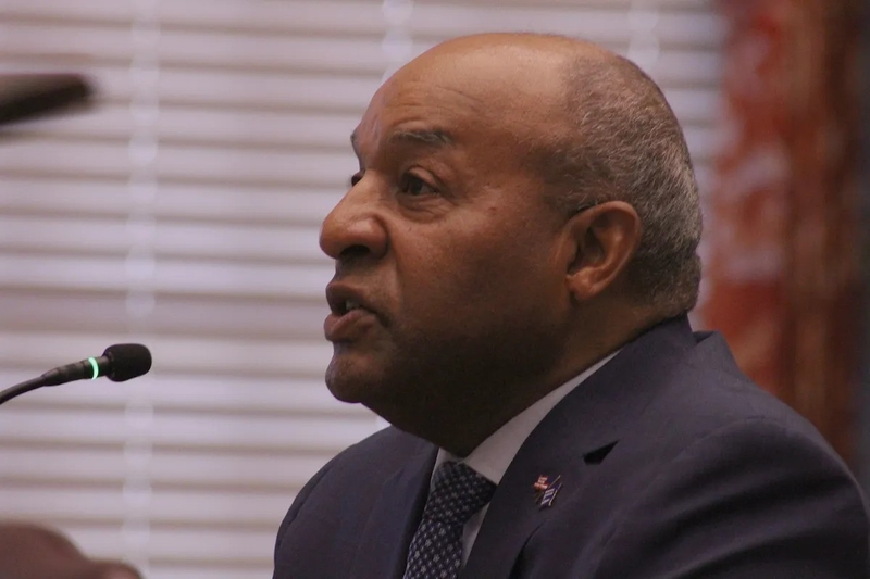 Governor’s comments about port automation spark labor rebuke | News ...