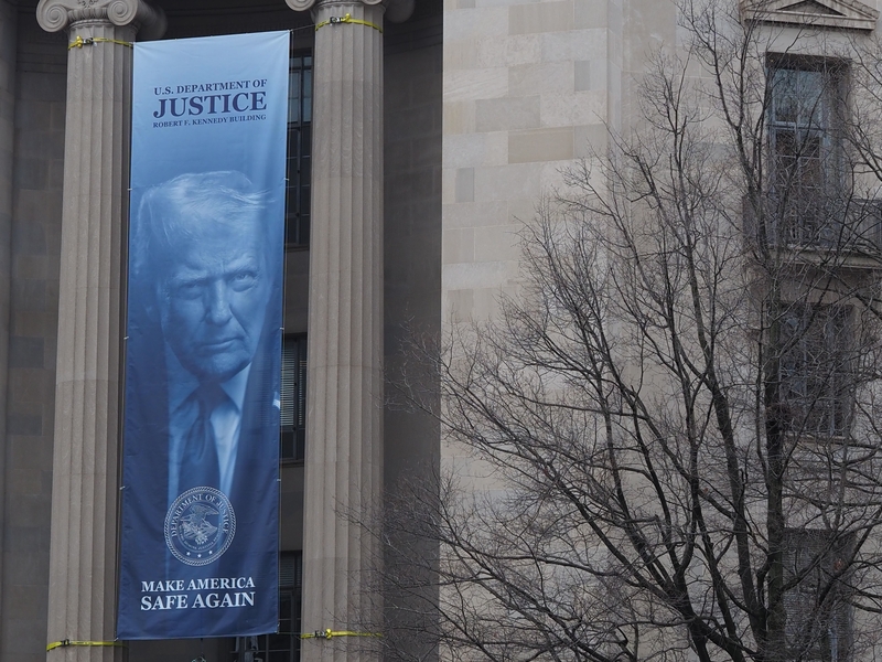 Trump drops IRS suit in trade for $1.7B 'anti-weaponization' fund ...