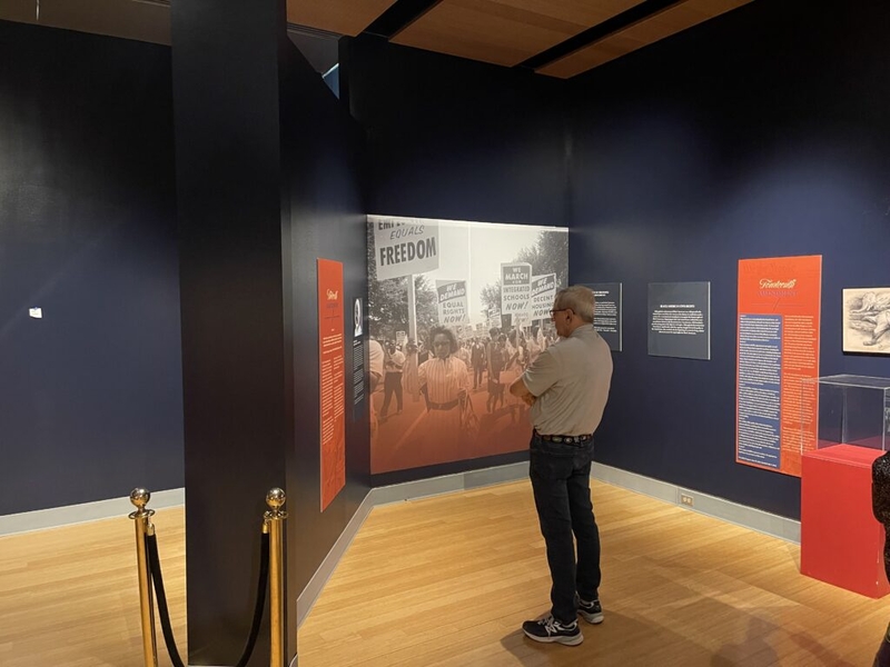New exhibit at Clinton presidential library focuses on Constitutional ...