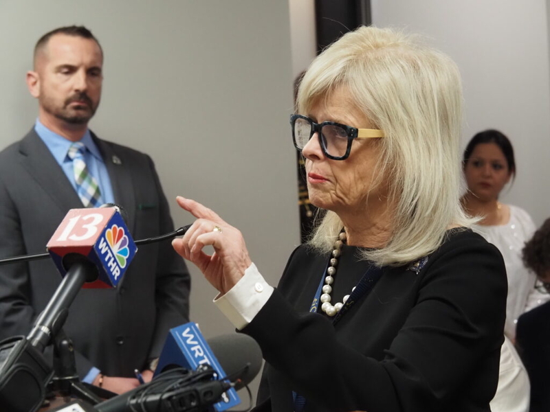 Revamped Indiana immigration crackdown clears committee | News From The ...