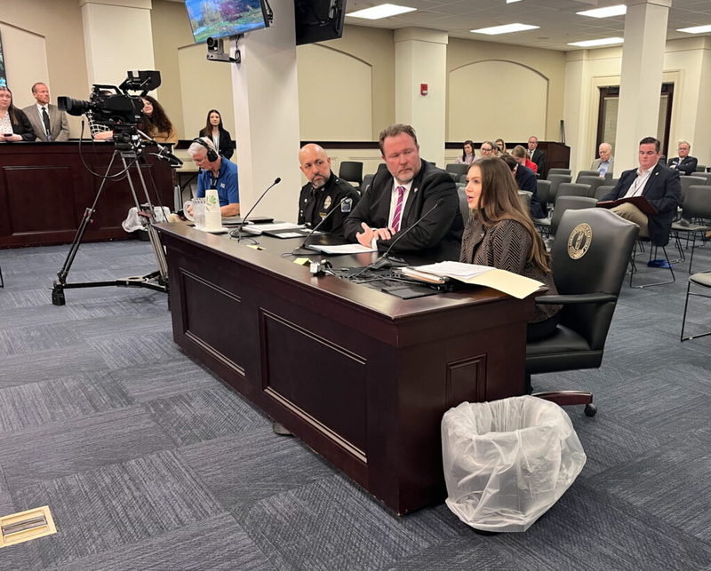 Kentucky would require photo ID to file open records request under bill ...