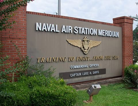 Pilots eject before Navy training jet crashes in East Mississippi ...