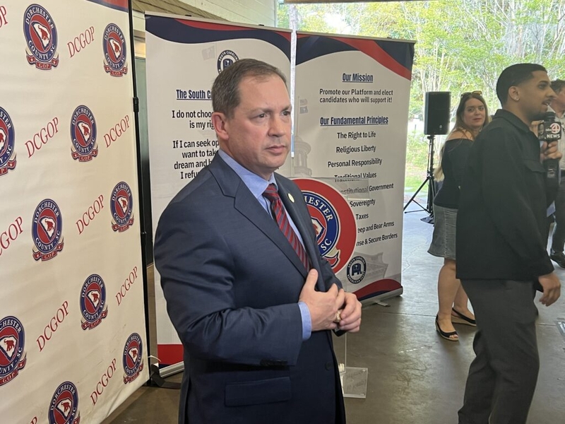 Solicitor switches from Democrat to Republican, confirms he’s ...