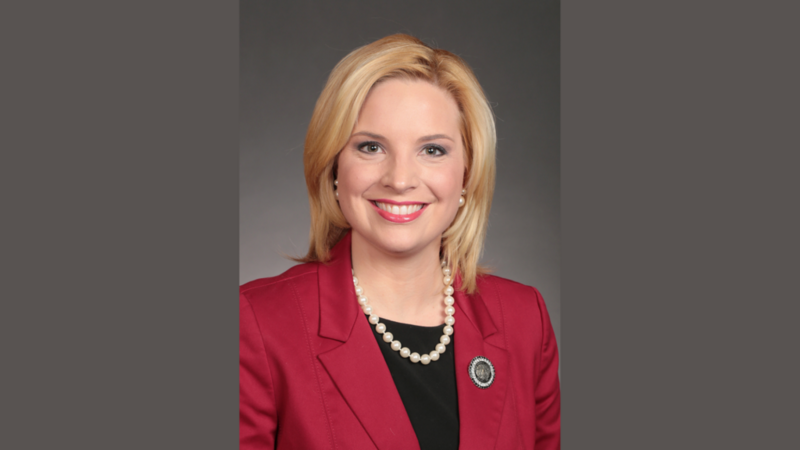 Rep. Ashley Hinson tests positive for COVID-19 | News From The States