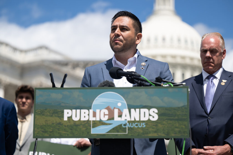 U.S. Reps. Vasquez (D-N.M.) and Zinke (R-MT) launch new bipartisan ...