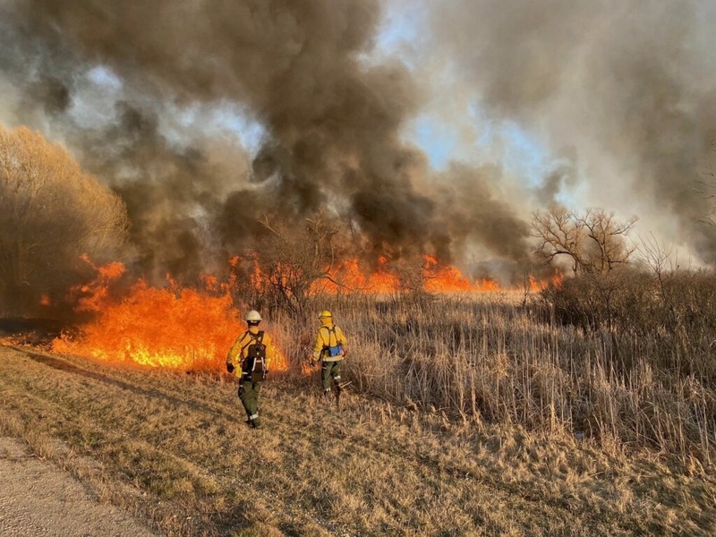 National Guard helicopters respond to 2,900 acre wildfire | News From ...