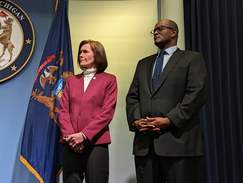 Whitmer: 700K Michigan households will get tax refund checks starting ...