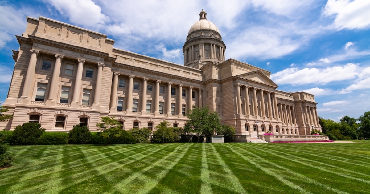 Judge denies emergency relief in challenge to KY law on peer support ...