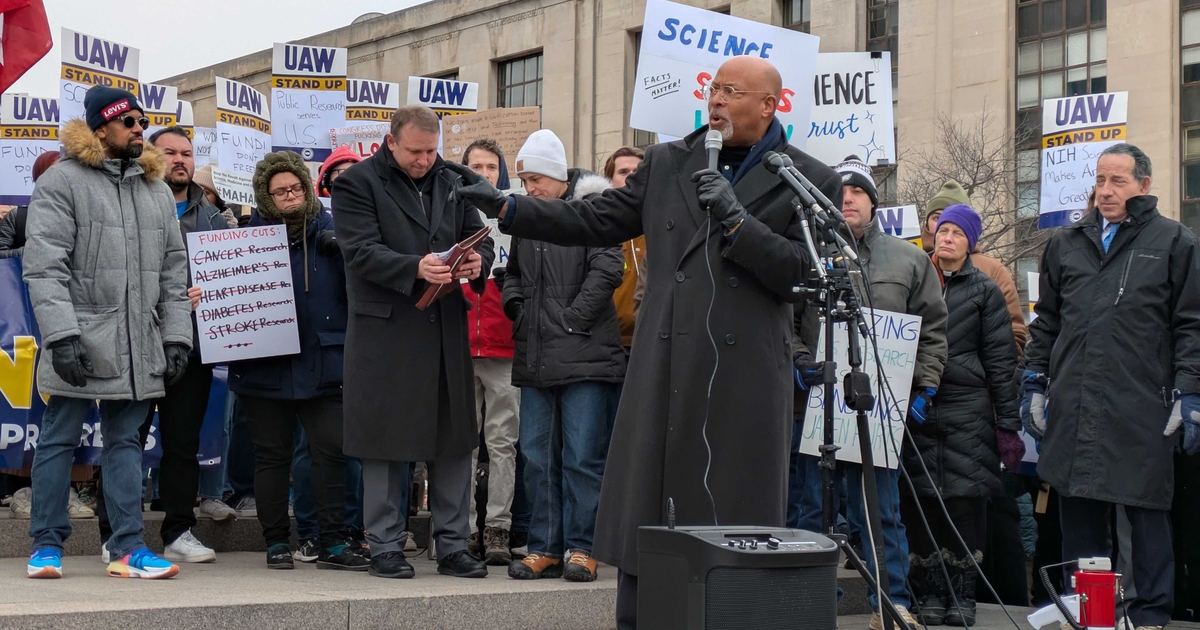 Fired fed workers won their jobs back, but many linger in ...