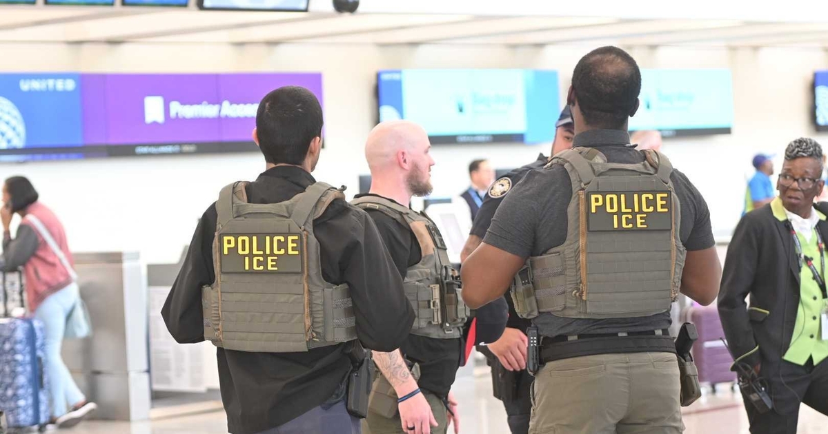 Airport chaos: TSA agents skip work, security lines expand, Trump sends ...