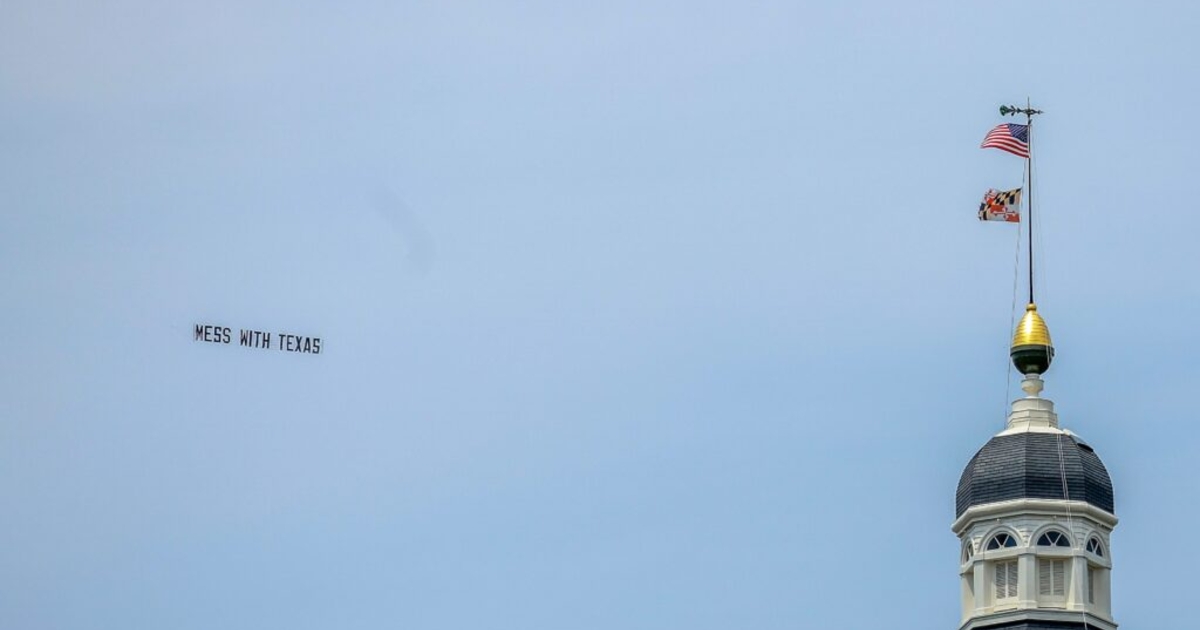 ‘Mess With Texas’: Plane banner brings Texas redistricting fight to ...