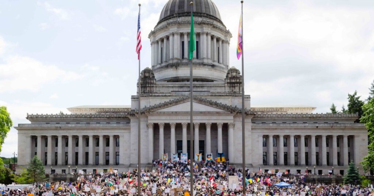 ‘No Kings’ rally in Olympia draws thousands to state Capitol | News ...
