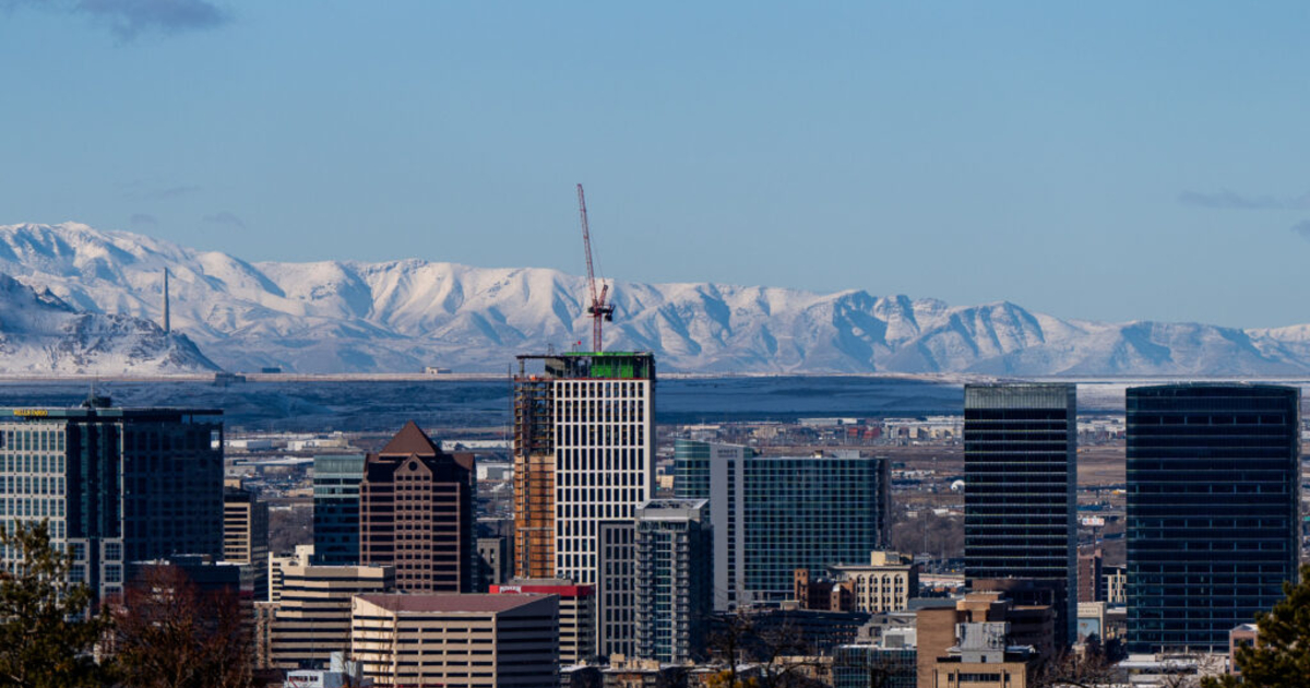 Lawmakers advance bill to withhold funds from SLC if its police don’t ...