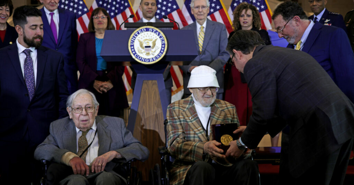 Veterans of daring Ghost Army honored with Congressional Gold Medal ...