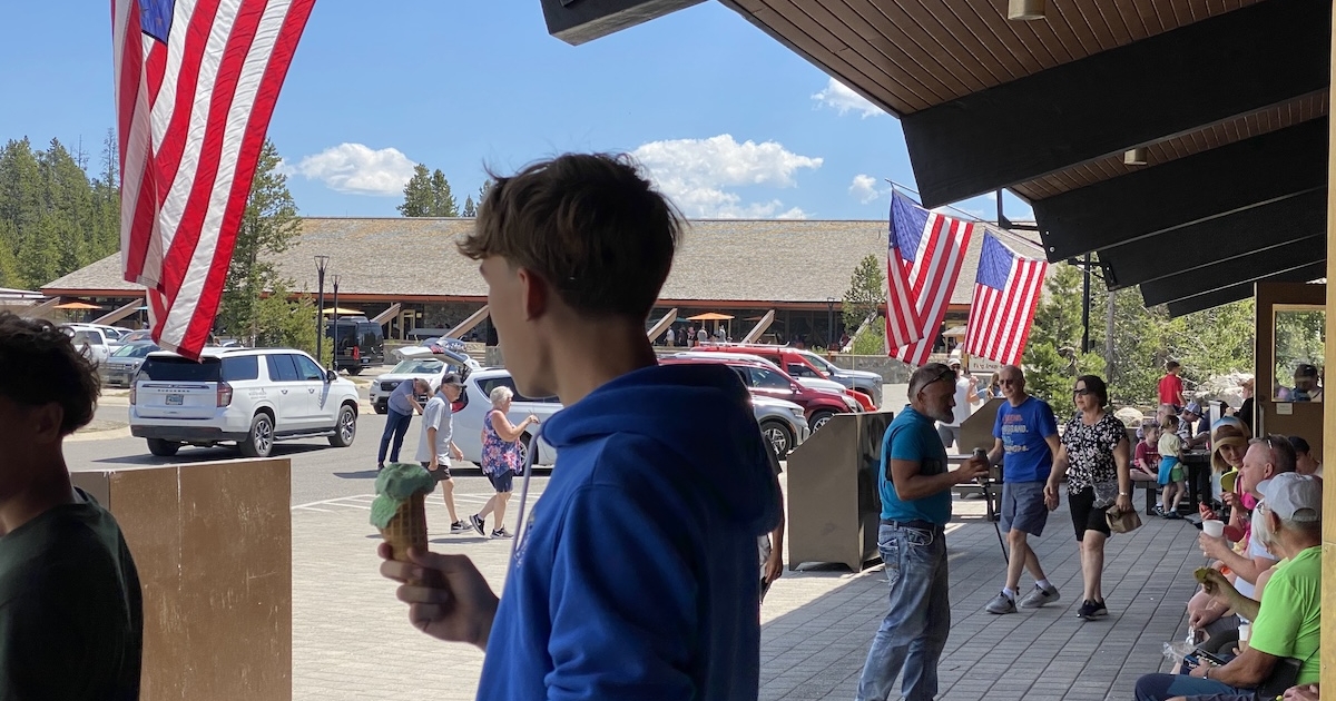 Wyoming’s 8,100 federal workers face deadline today to respond to Trump ...
