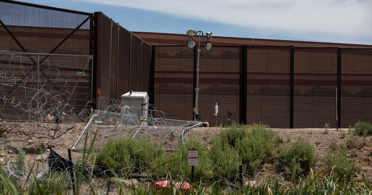 First trial of immigrant accused of trespassing on Texas border ...