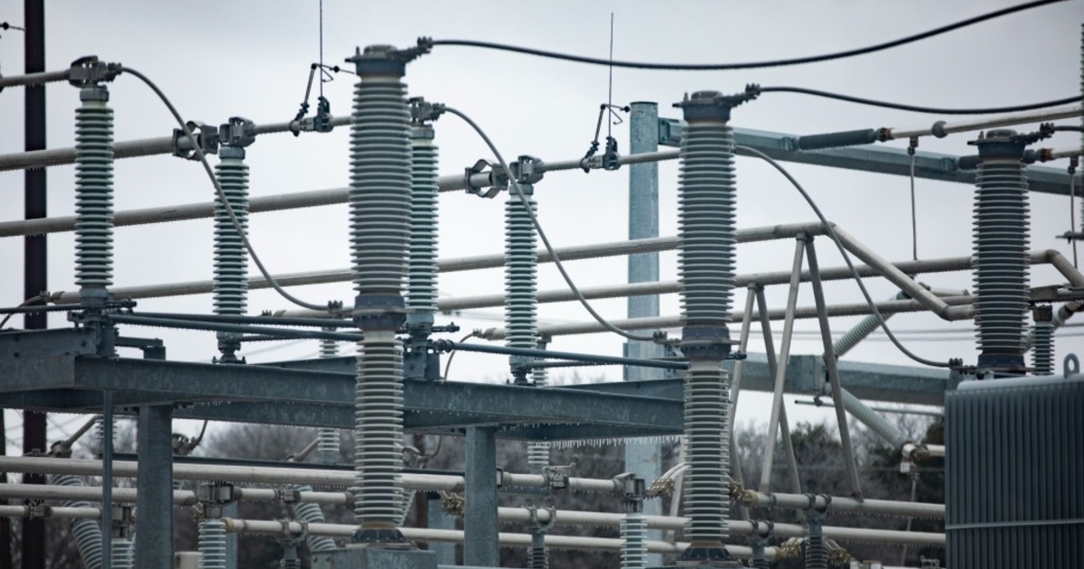 Texas officials say the power grid will hold through winter storm, but ...