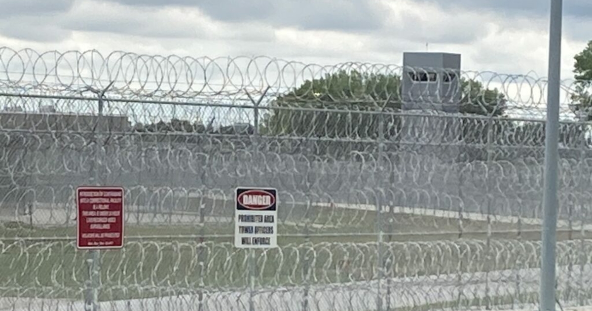 New prison report recommends not just one new prison, but another 1,500 ...