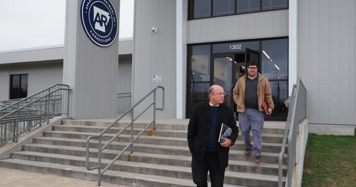 Opponents of prison plan barred from meeting, say Arkansas officials ...