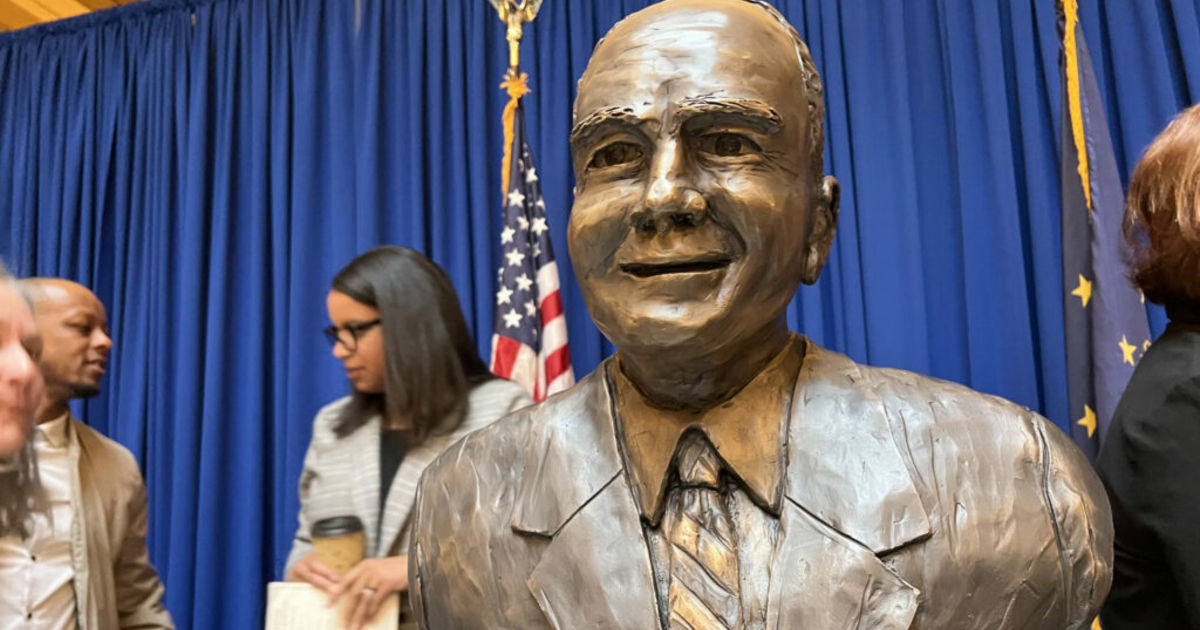 ‘Perfect’ for St. Patrick’s Day: Bust of former Indiana Gov. Joe Kernan ...