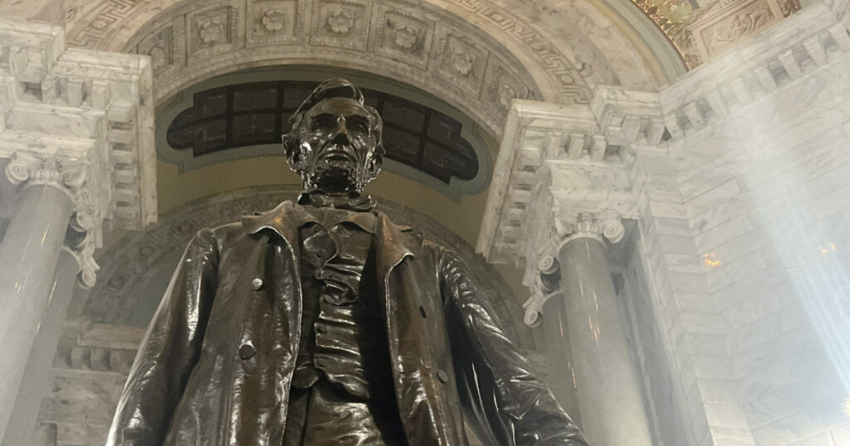 No statues to be removed or added to Rotunda without legislative OK ...