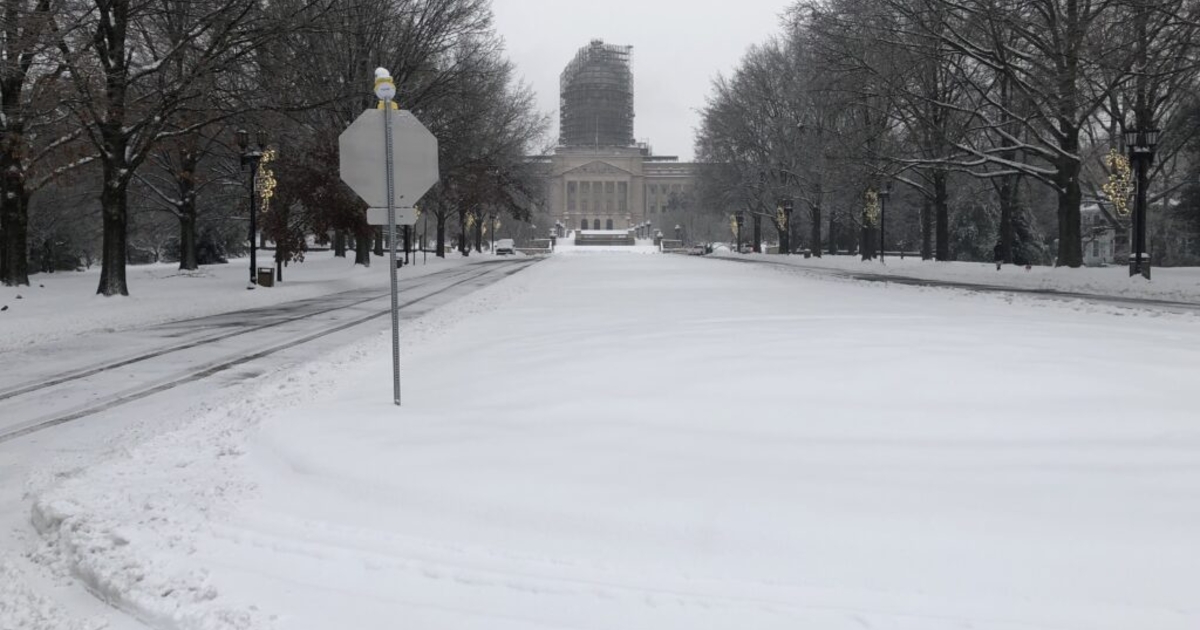 Winter storm leaves tens of thousands of Kentuckians without power ... Winter storm leaves tens of thousands of Kentuckians without power ...