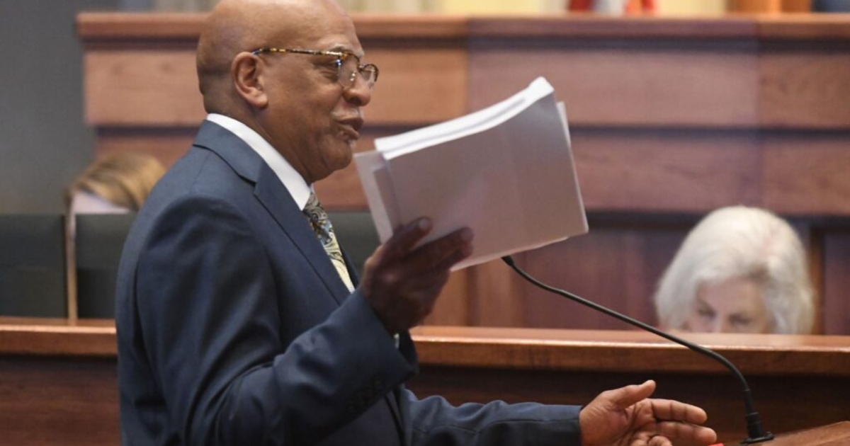 Alabama Senate OKs bill requiring life sentences for use of machine gun ...