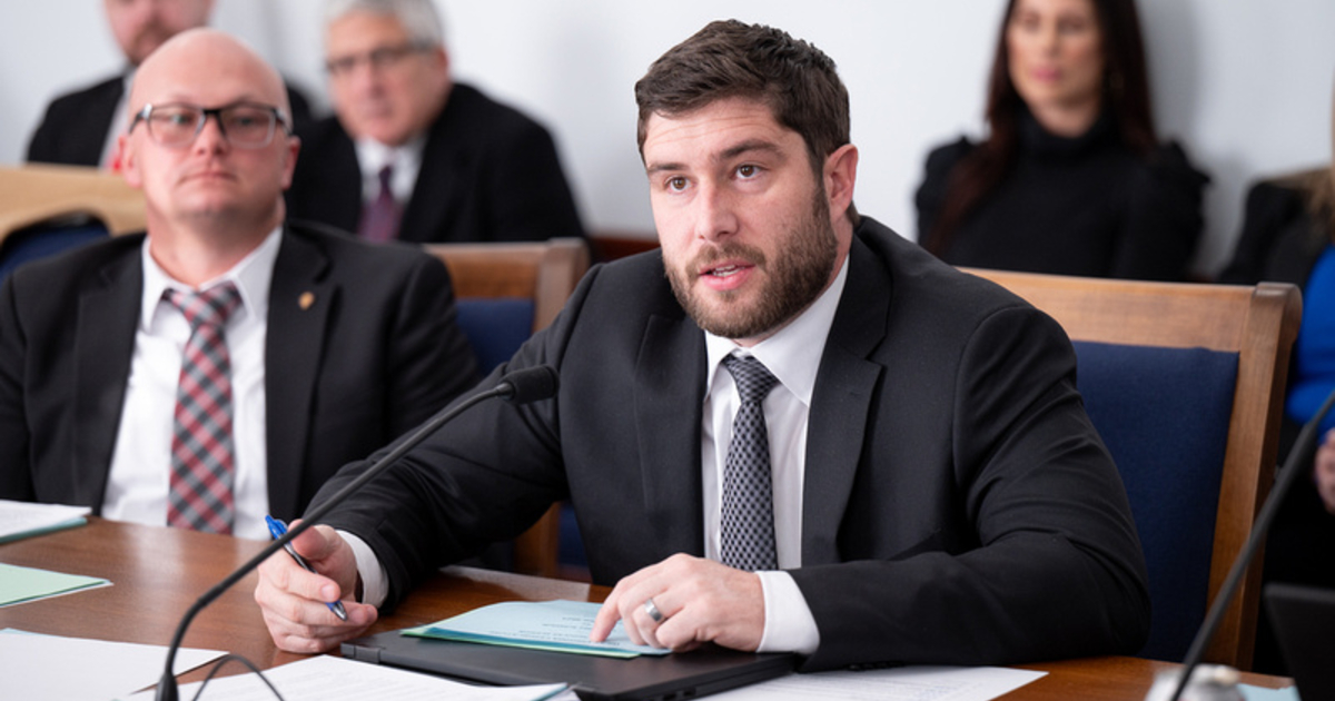 Schools might be on hook to pay for ‘In God We Trust’ display in every ...