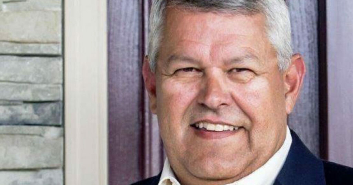 Charlie Pierce, Kenai Peninsula mayor, says he will resign to focus on ...