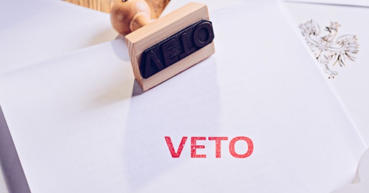 Hobbs vetoes GOP bills that would force cooperation with ICE | News ...