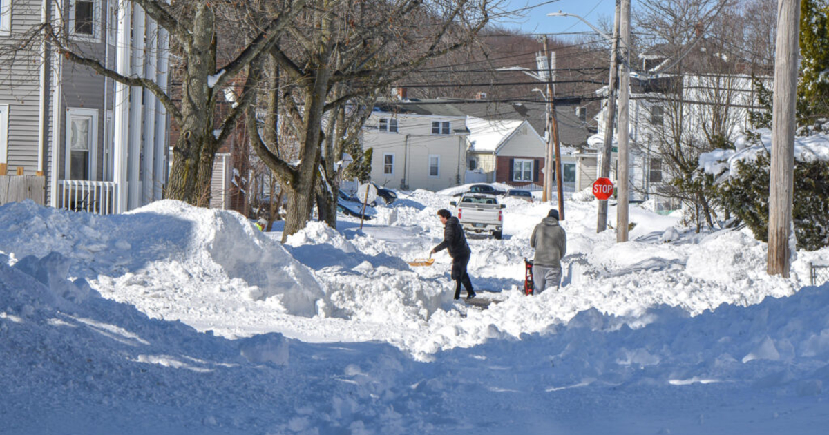 Travel ban lifted at noon; thousands still without power as blizzard ...