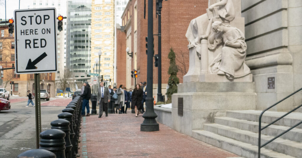 RI federal judge issues temporary order restoring VA employee union ...