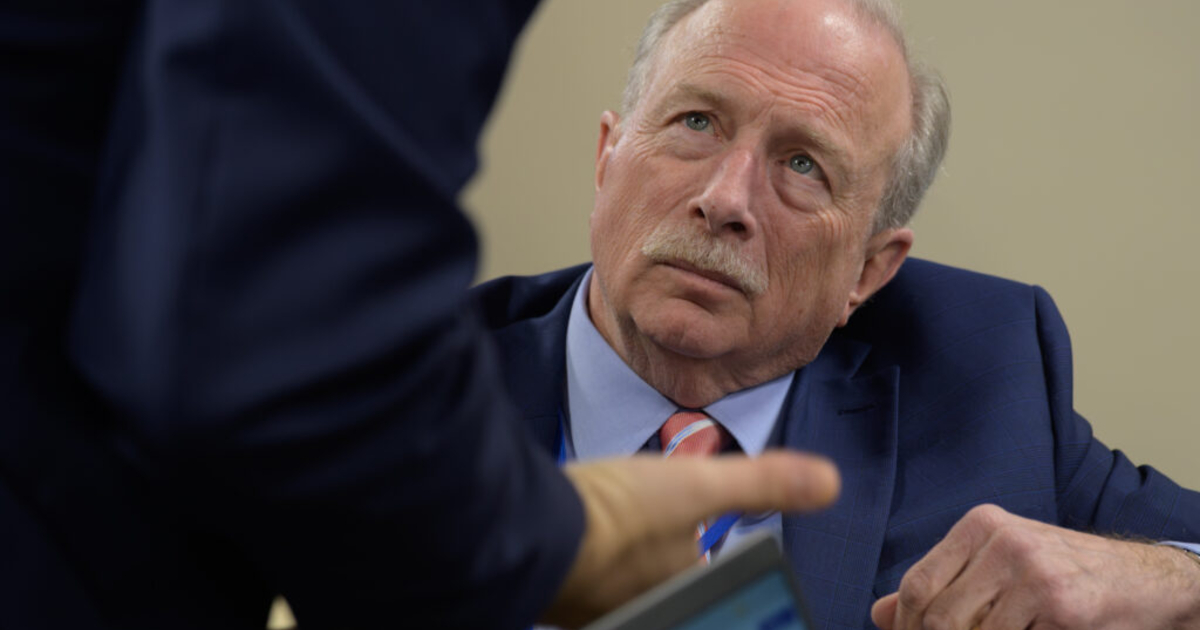 Resignation, rescinded: Health and Human Services Secretary Richard ...