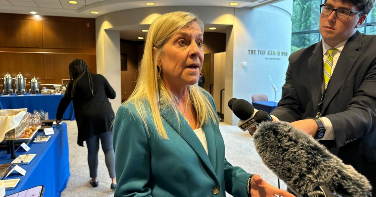 Georgia first lady makes pitch for people struggling to call 988 ...
