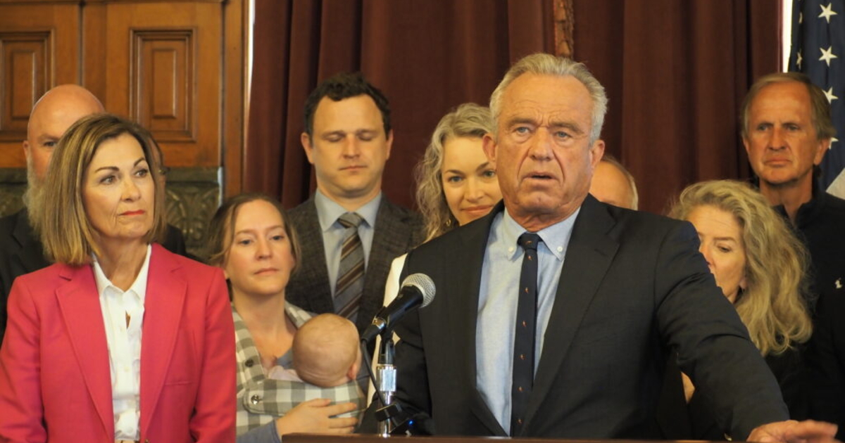RFK Jr. delivers youth screen time advisory while in Iowa for MAHA bill ...