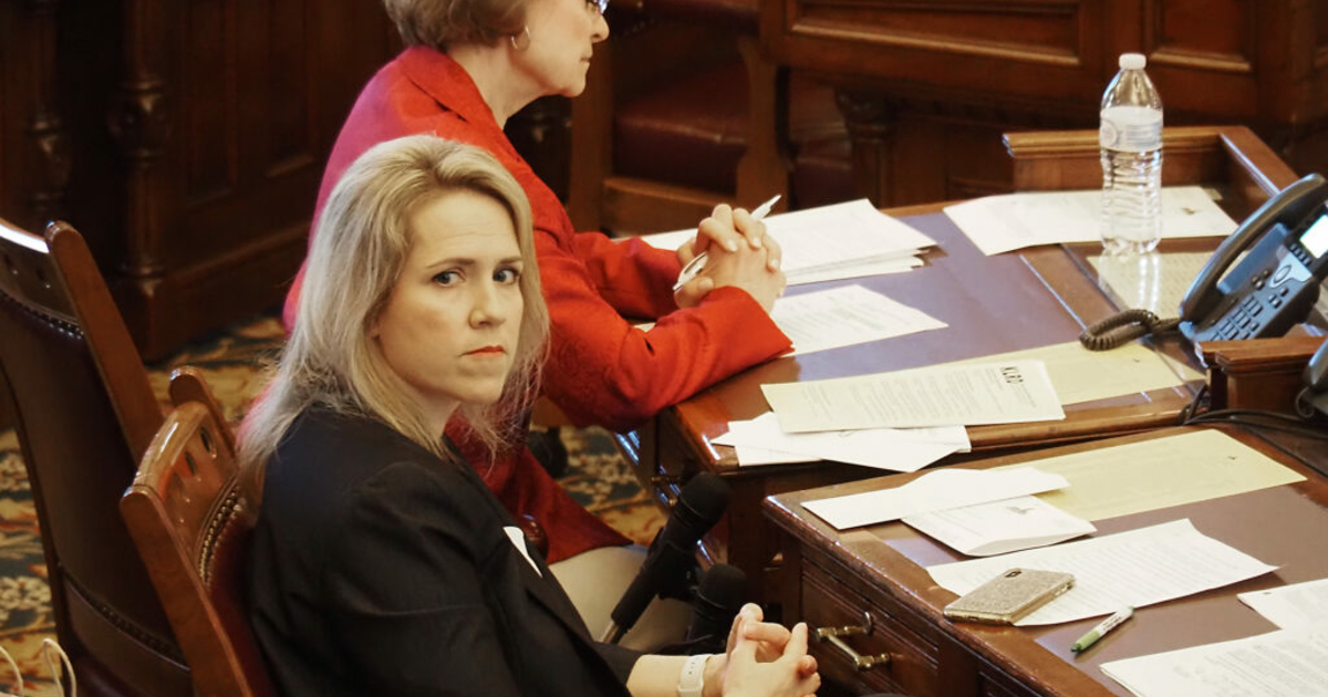 Kansas Senate advances resolution asking Kelly to aid Texas amid influx ...