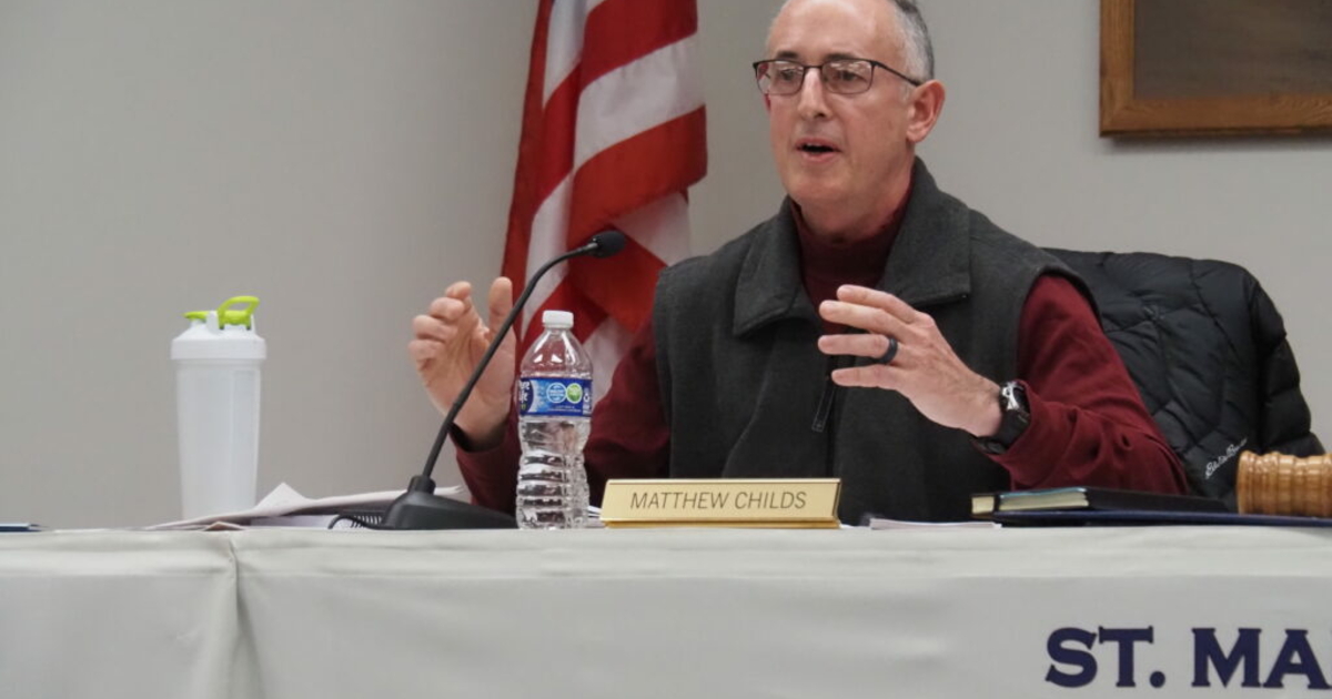 Kansas mayor who tried to rid city library of LGBTQ books loses school ...