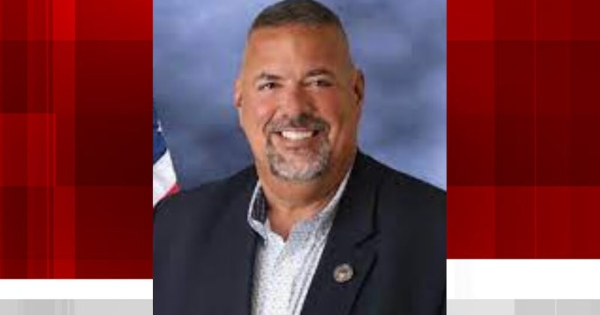 Louisiana police chief still on job despite indictment, wife’s arrest ...