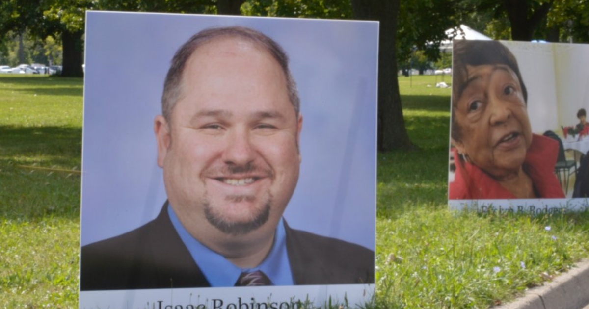 Late Rep. Isaac Robinson remembered on House floor | News From The States