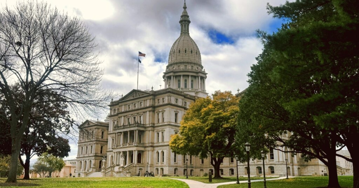 Analysts project modest 2025 economic growth in Michigan, while state ...