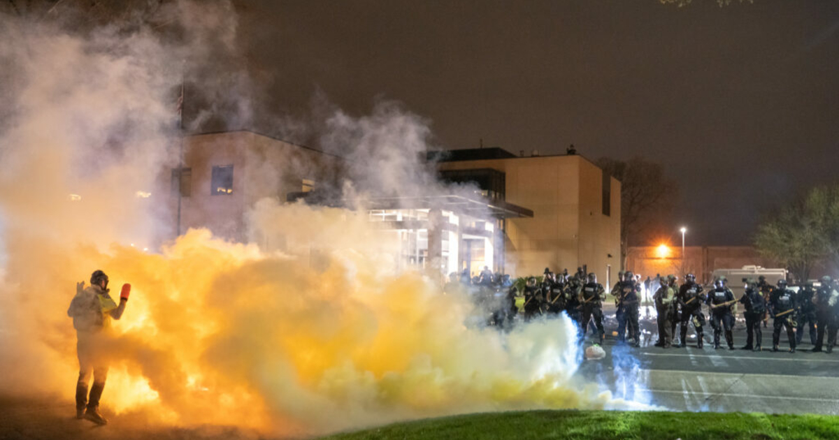 Protests and looting follow police shooting of Black man in Brooklyn ...