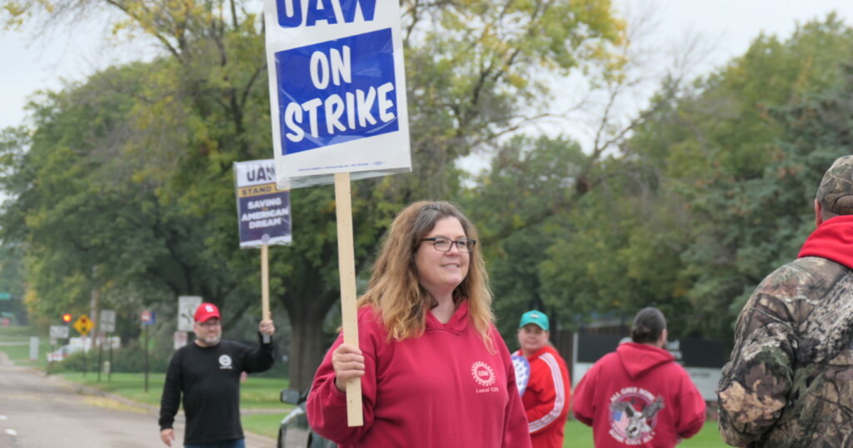 Non-union workers see pay bump following UAW victory, and other labor ...