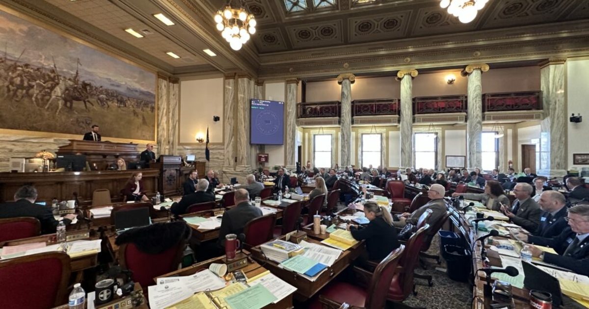 Legislative budget proposal breaks with governor on OPD, prison bed ...