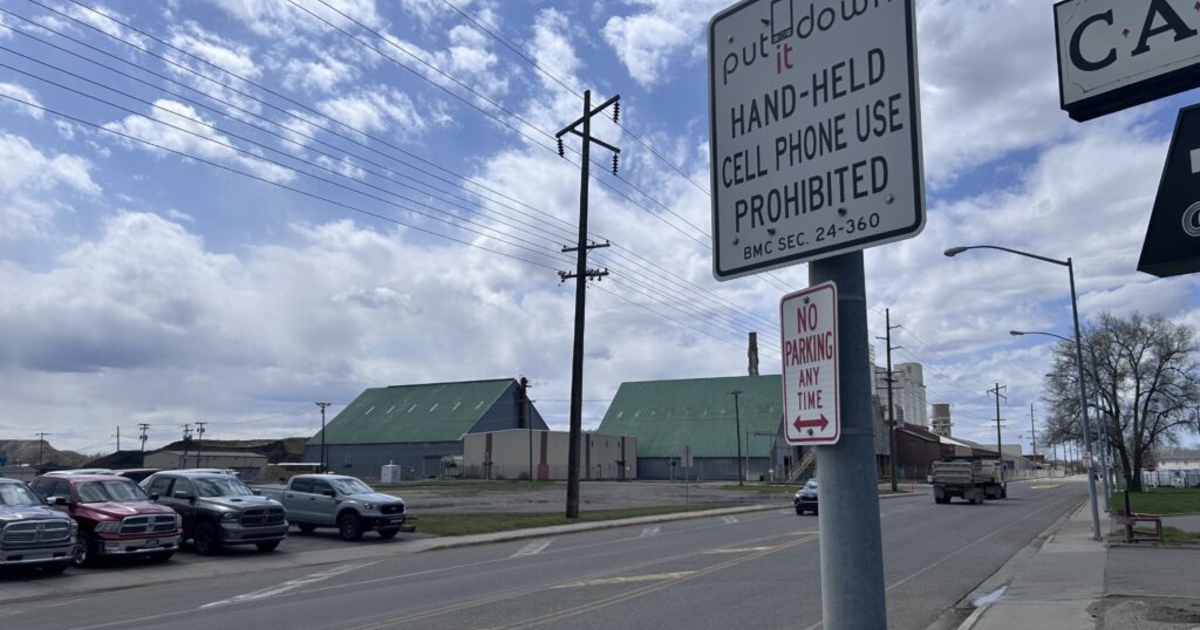 Distracted driver legislation in memory of Anaconda woman sputters in ...