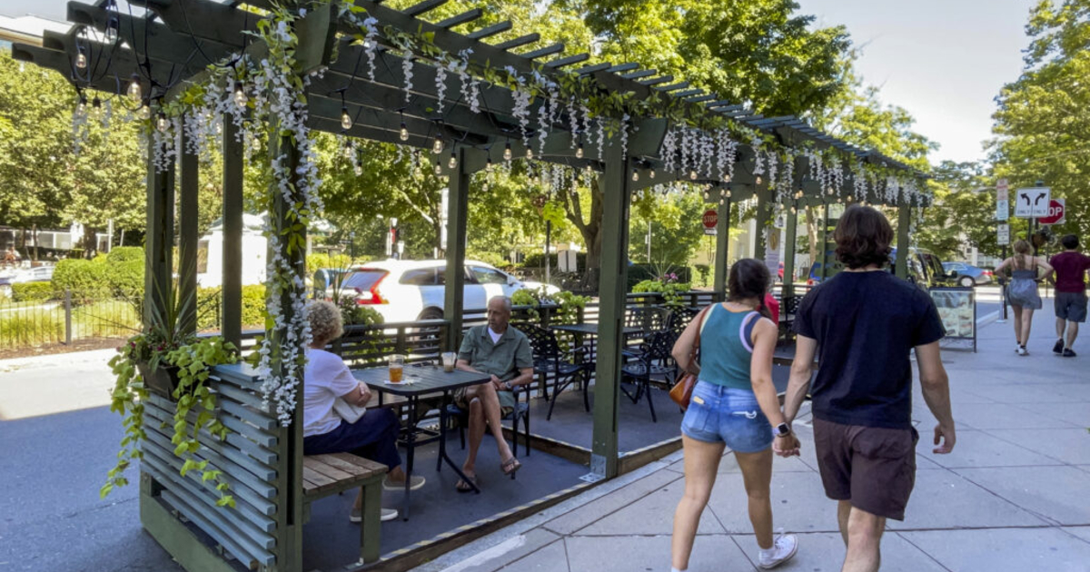 Gov. Sherrill signs bill cracking down on restaurant reservation ...